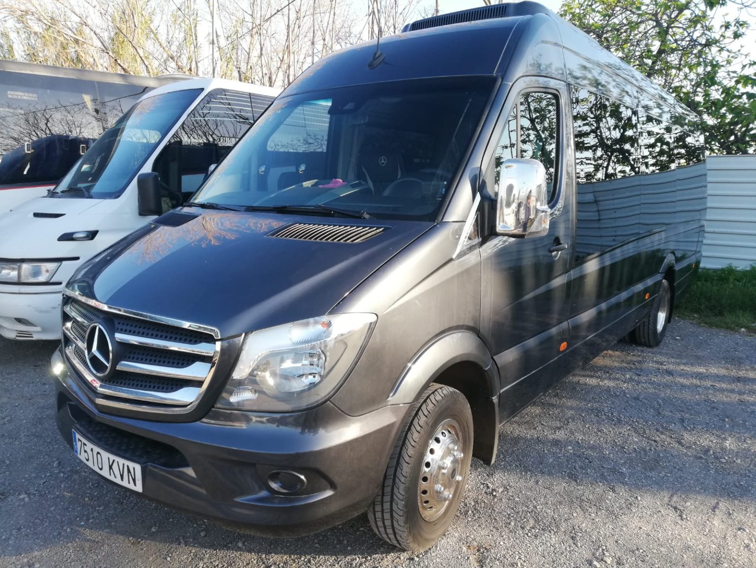 Autobuses y servicios VIP Valencia | Autocares Aure Bus